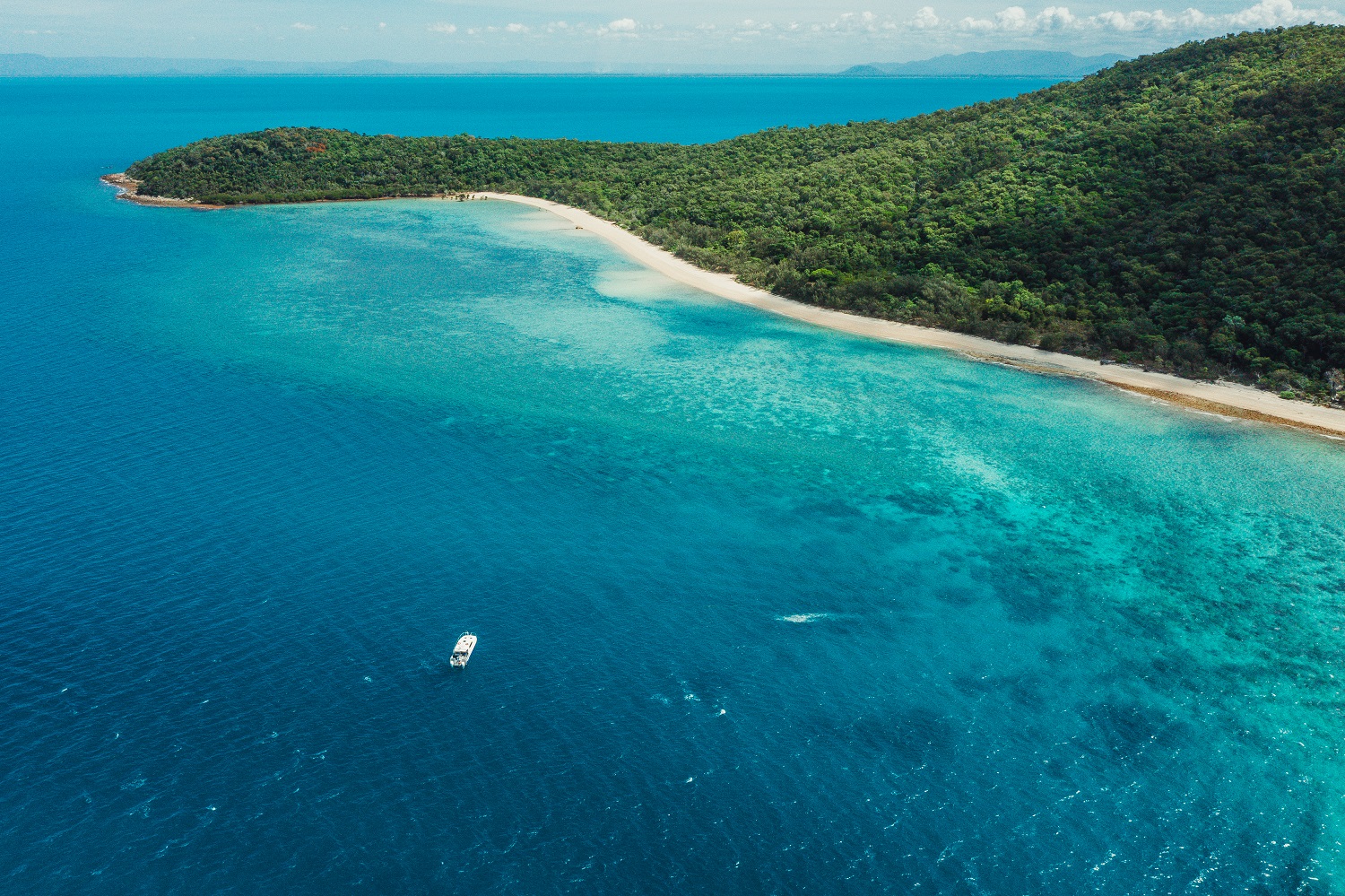 GREAT BARRIER REEF ECO-TOURS - Orpheus Island Lodge